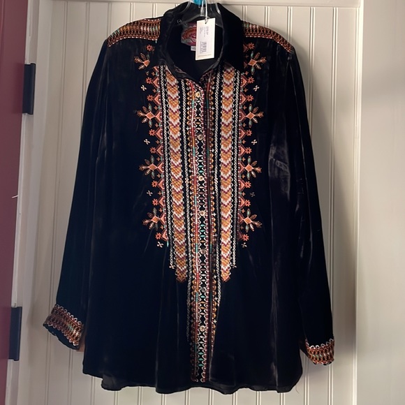 Johnny Was | Tops | Johnny Was Chiri Black Velvet Shirt Tunic Size ...